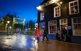 Restaurant Kaatje bij de Sluis | Bepaal zelf de prijs | VakantieVeilingen.nl